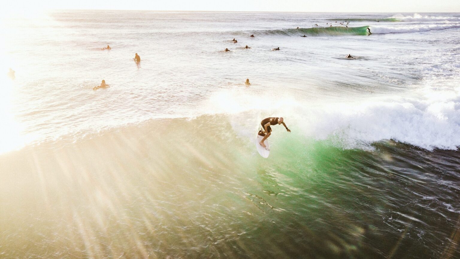 Burleigh Heads Surf Guide 2025 | 5 Spots With Easy Access